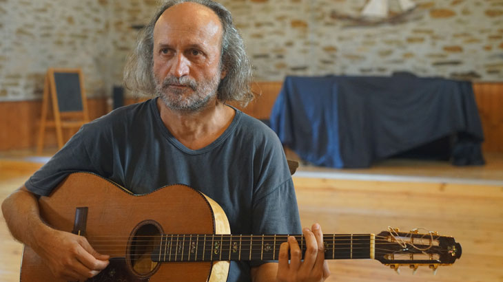 Ο Νίκος Γεωργάκης Live στη Μικρή Σκηνή - Παρουσίαση Δίσκου "Στην Άκρη ...